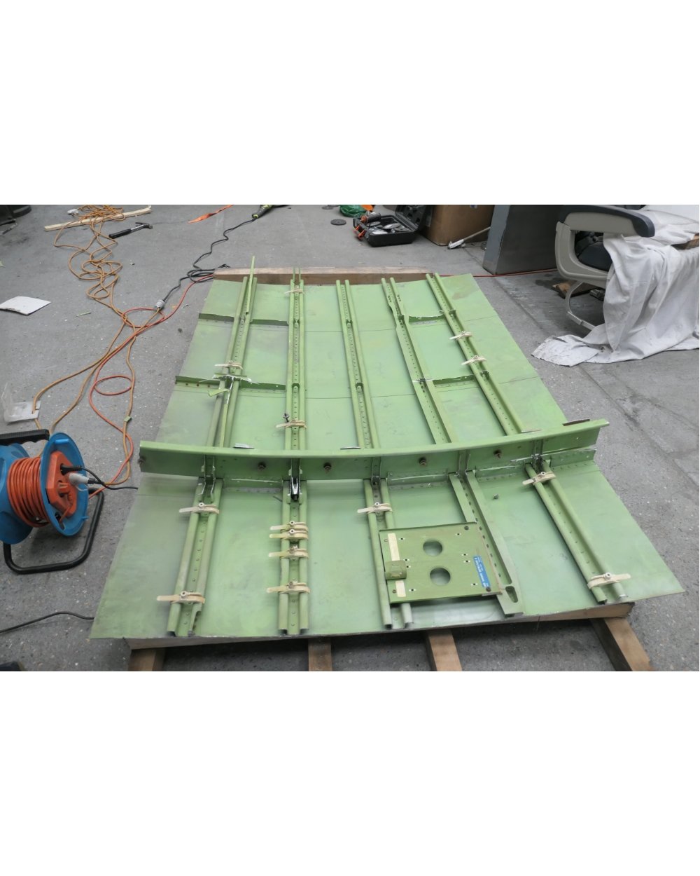 Authentic Boeing B747- KLM white Aircraft Skin Keychain made in France ...